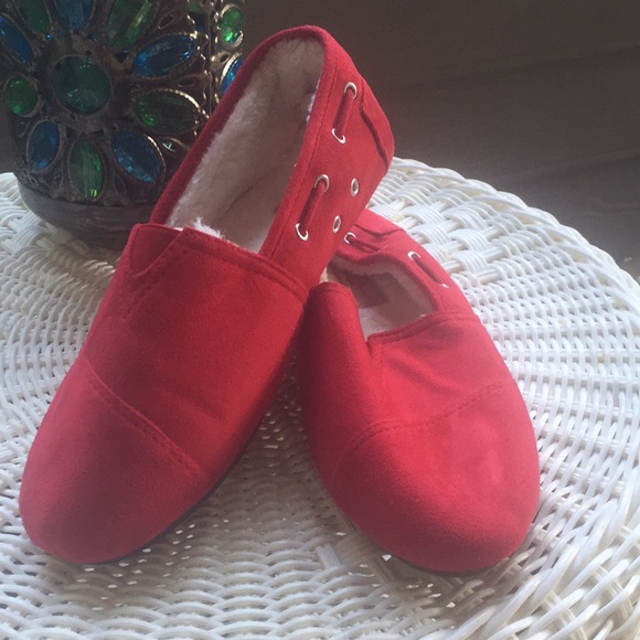 Apple Bottoms | Shoes | Red Apple Bottom Faux Fur Flats | Poshmark